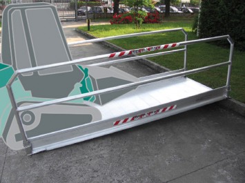 Categoria: Rampe carrabili MPI con bordo e corrimani laterali